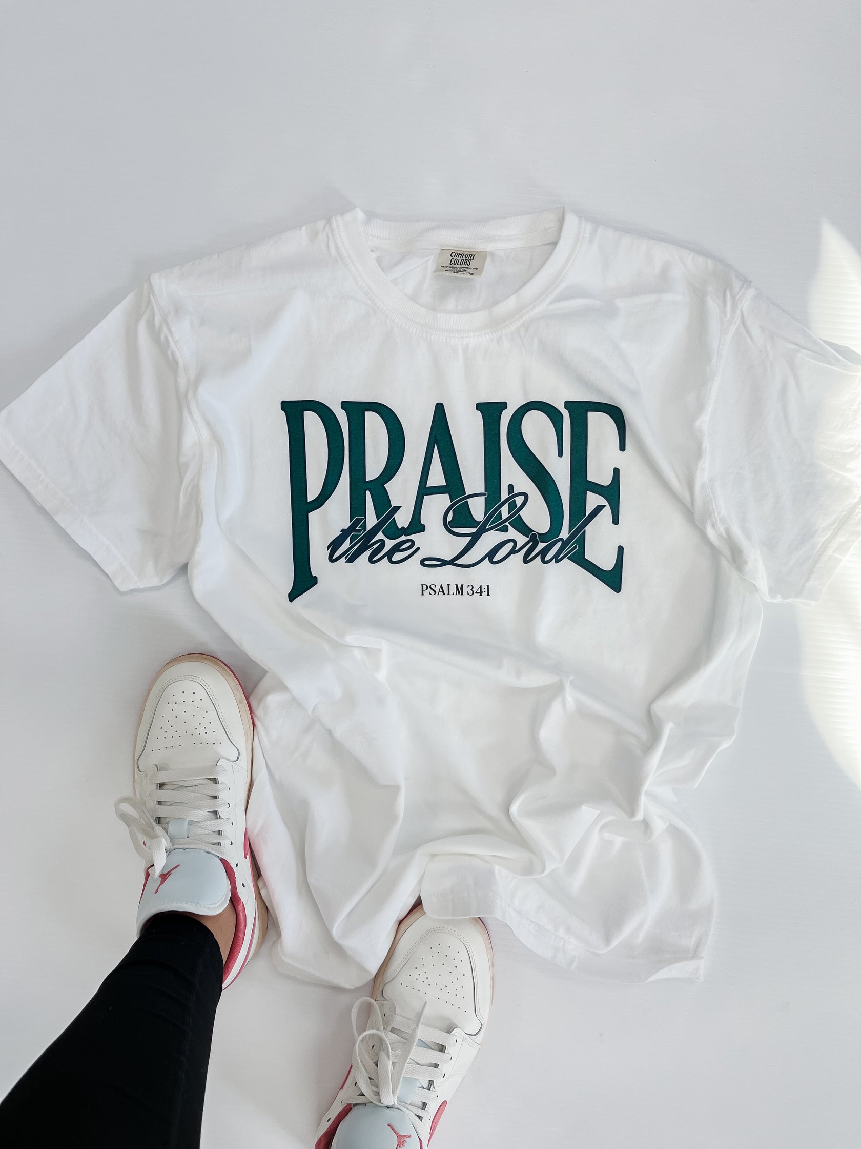 Praise the Lord Tee – TEES by Taylor